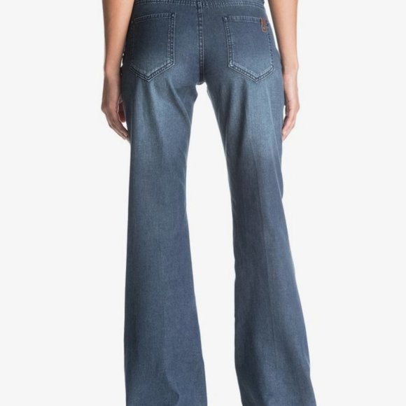Roxy | Jeans | New Roxy 24 Bell Bottom Blue Denim Flare Jeans Nwt 24 ...